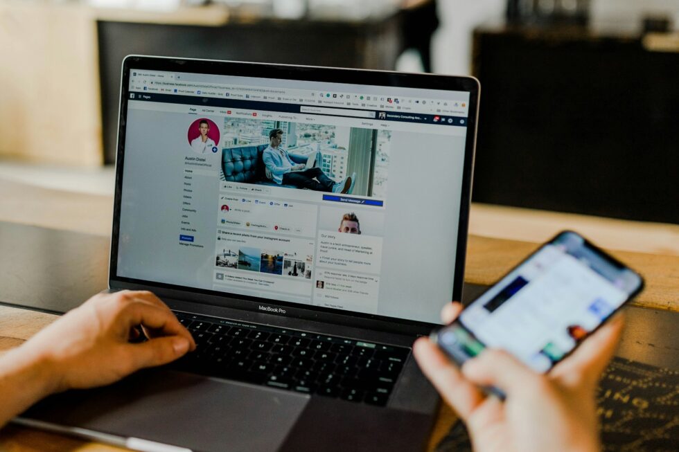 5 Genius Ways to Post Anonymously on Facebook (That Actually Work!)